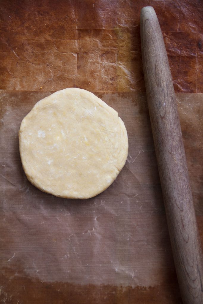 Holiday Desserts: Persimmon Tart with Brown Butter Batter - SippitySup